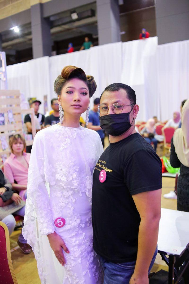 Modern Look Wedding Di Pertandingan Andaman & Busana Pengantin Lokal ...