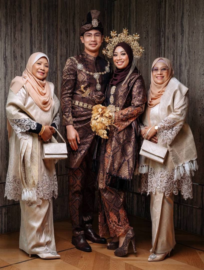 Man Kajang, Raja Songket Busana Kahwin Melayu Tawar Harga Terbaik Buat ...