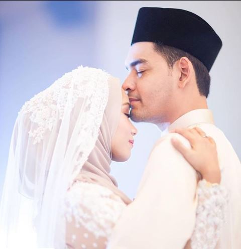 Wahai Isteri Ketahuilah Syurgamu Terletak Pada Redha Suami