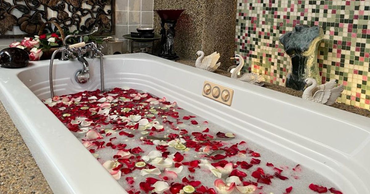 Manfaat Mandi Bunga Buat Bakal Mempelai, Naikkan Aura Seri Wajah, Tubuh ...