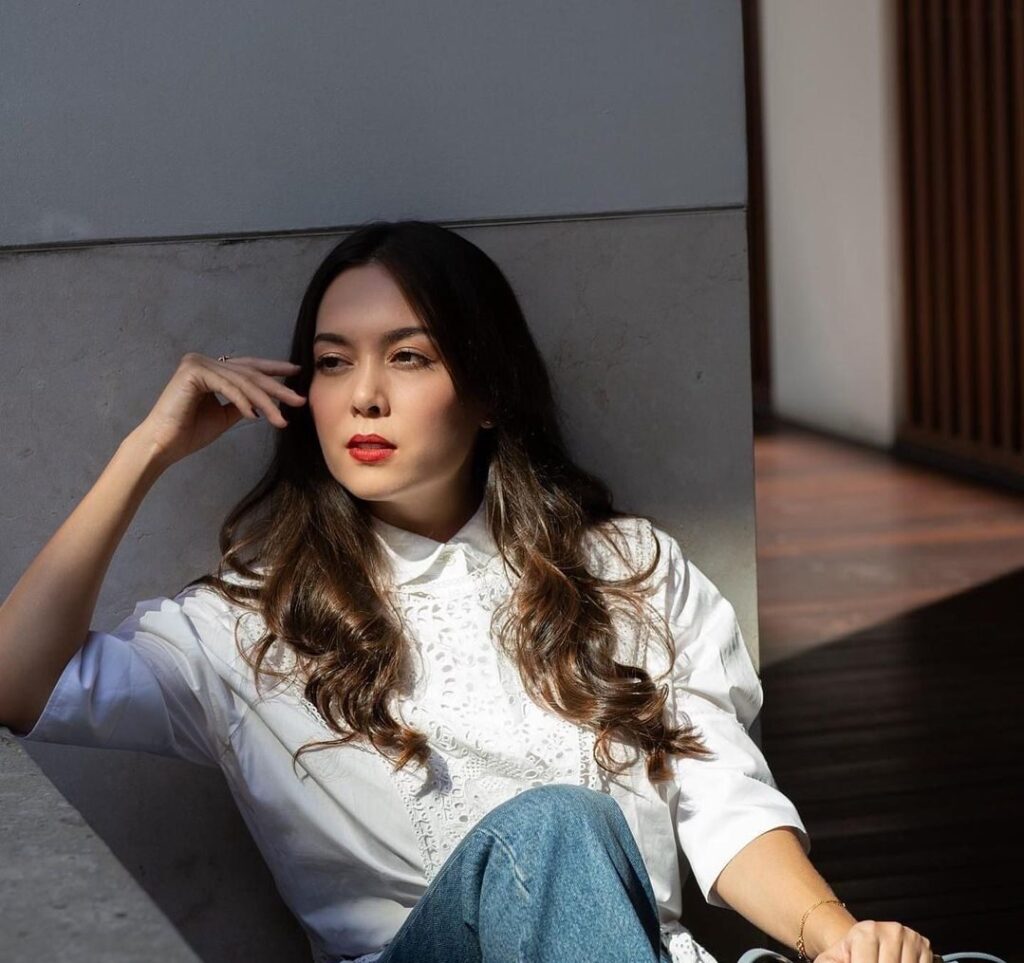 Siti Saleha Tak Nak Stres Soal Kahwin, Selesa Dengan Joshua Fitton